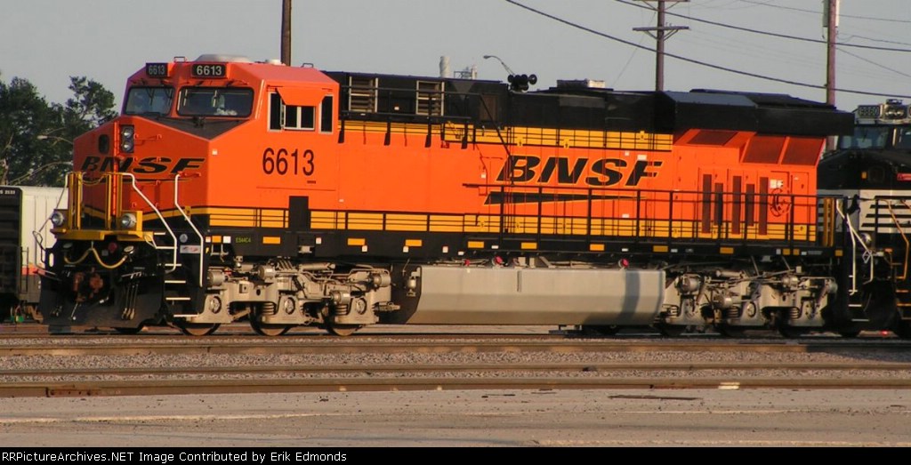 BNSF 6613